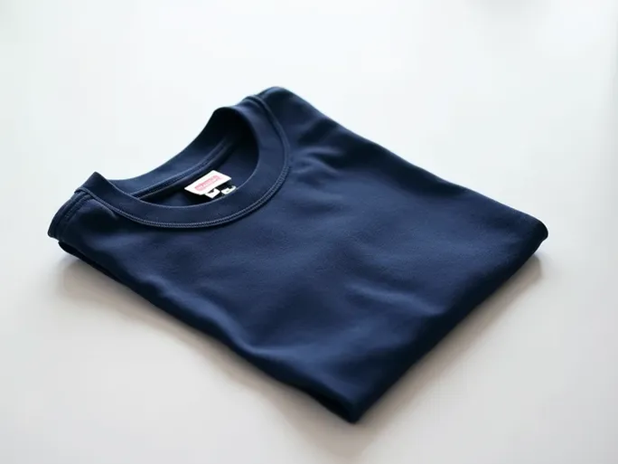 Supremes Navy Small Box Tee Remains Streetwear Staple