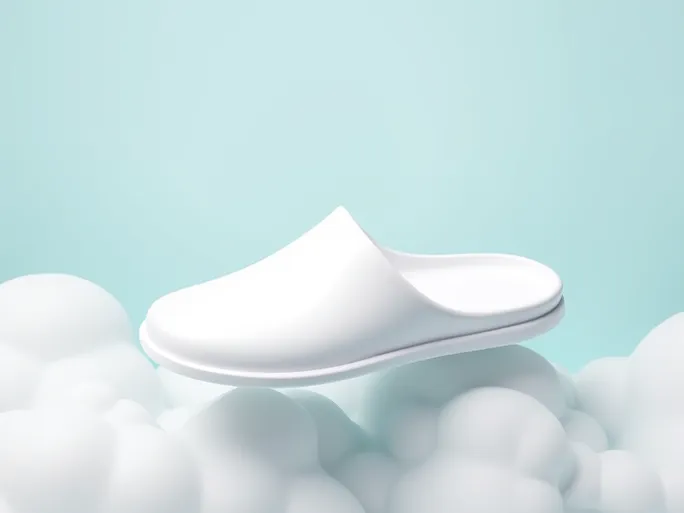 Lining Launches Lightweight Slippers for Home Comfort