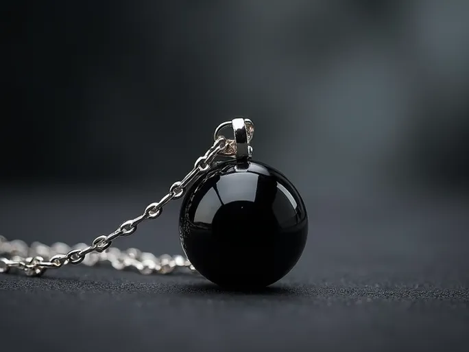 Black Onyx Necklaces Gain Popularity for Sustainable Elegance