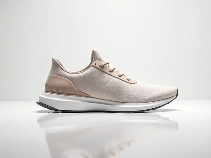 Lining Launches Gray Beige Infinity 3M Sneakers