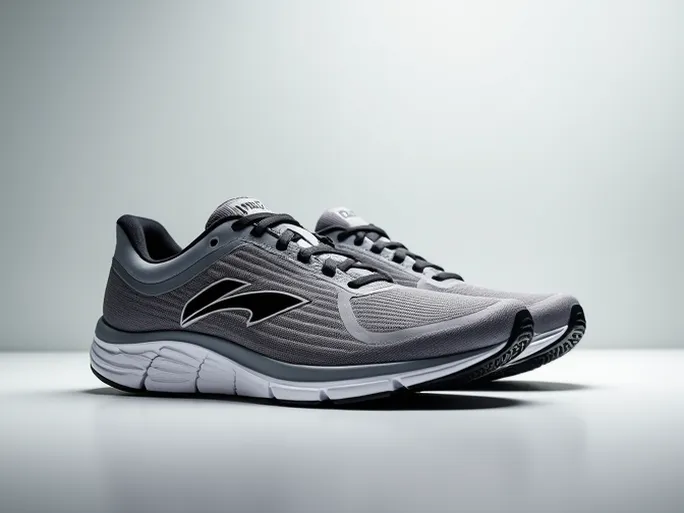 Lining Launches rou Series Running Shoes in Grayblack